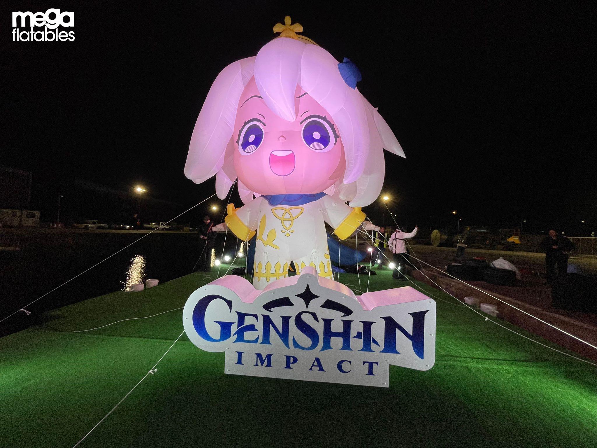 Giant inflatable characters, custom inflatable figures