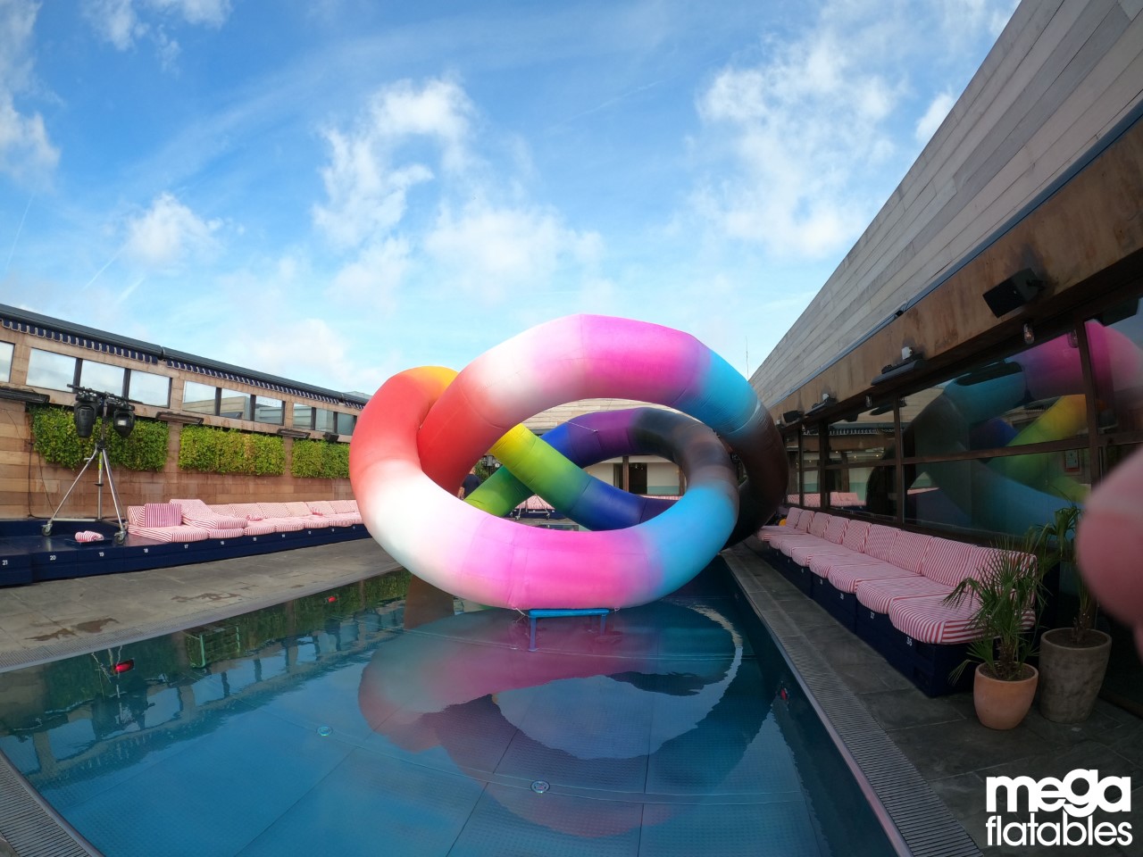 Custom Inflatables | Bespoke Inflatable Designs for Advertising