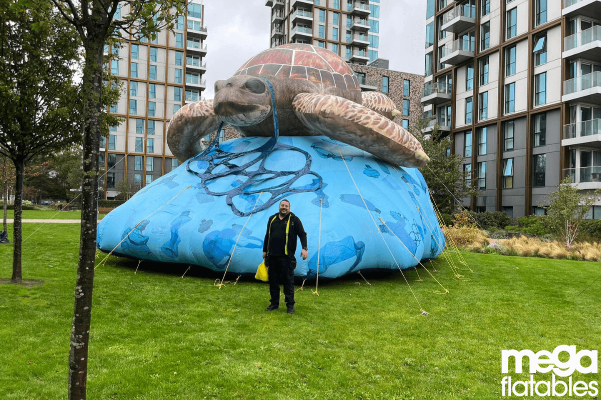 Giant inflatable characters, custom inflatable figures